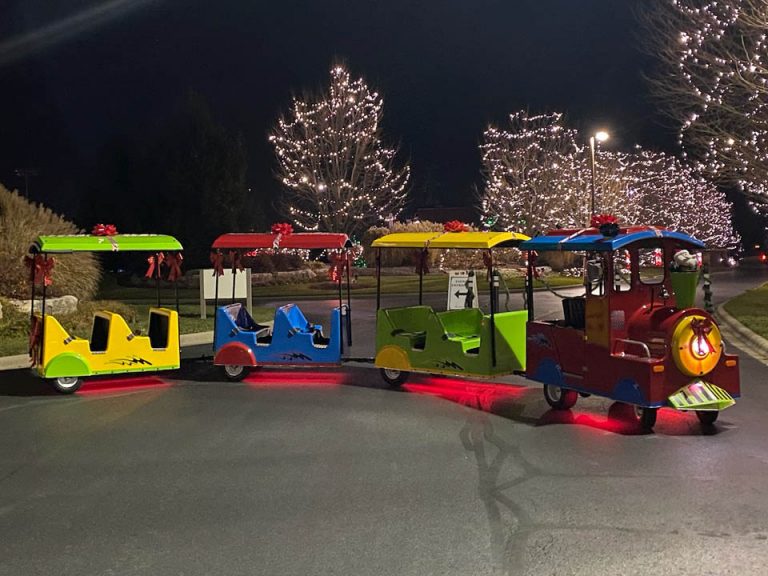 Holiday Trackless Train Rental with Engineer | Cincinnati A-1 Amusement ...