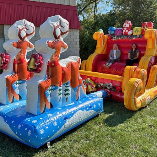 Santa Sleigh & Reindeer Photo Op | Cincinnati A-1 Amusement Party ...